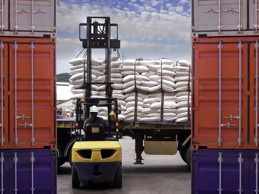 The retail trade and distribution sector