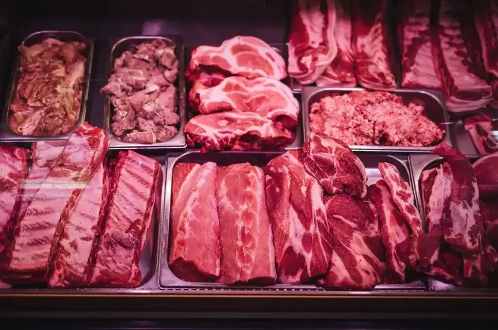 Hungary’s Bold Stand Against Lab-Grown Meat: A Story of Tradition and ...